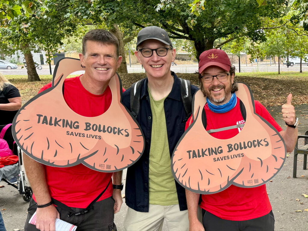 Researchers with balls - The ICG